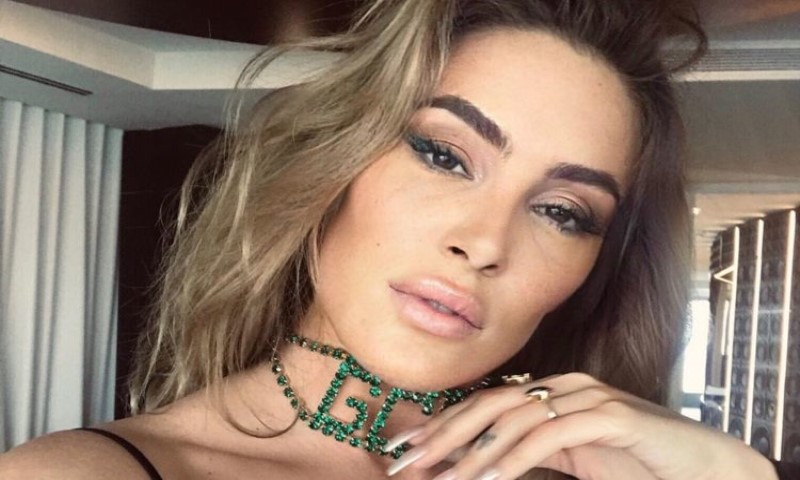 Senidah u nikad izazovnijoj kombinaciji: “Bebo, ovo je divlji svijet ... Senidah u nikad izazovnijoj kombinaciji: “Bebo, ovo je divlji svijet ...