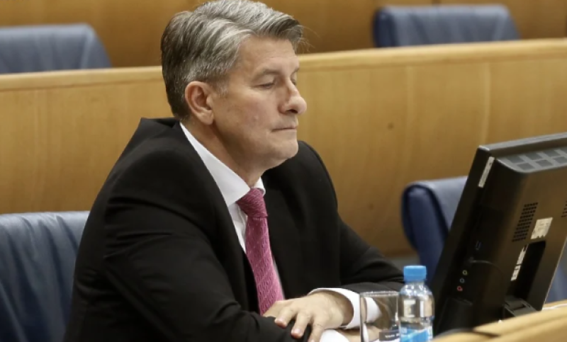 Poslanik SDA izvrijeđao Srbe i Hrvate: Nazvao ih “genocidašima i UZP ... Poslanik SDA izvrijeđao Srbe i Hrvate: Nazvao ih “genocidašima i UZP ...