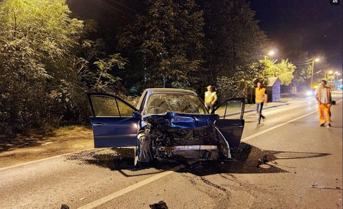 Strahovit sudar dva vozila i kamiona FOTO | BL Portal