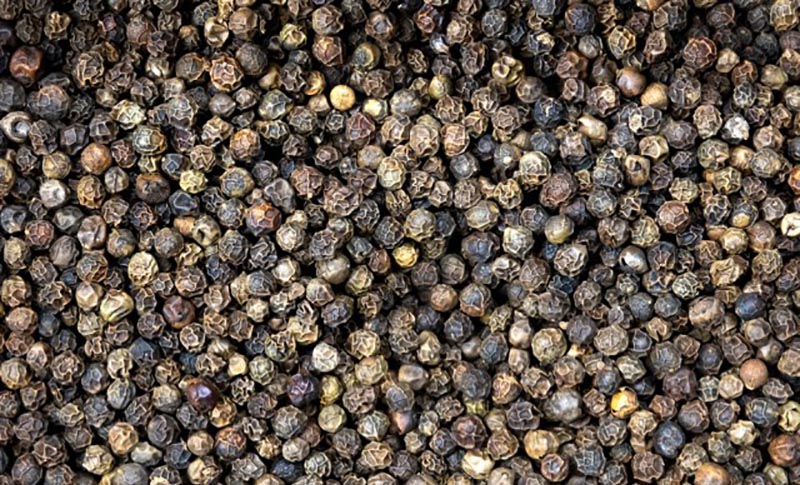 Crni biber! Začin koji koristite samo za jelo liječi dijareju, zatvor i ...