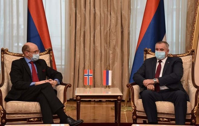 Višković sa Bjernstadom: Konstruktivnim dijalogom do rješenja o važnim ... Višković sa Bjernstadom: Konstruktivnim dijalogom do rješenja o važnim ...