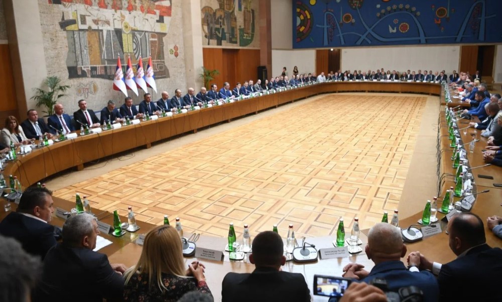 Razgovor o pregovorima u Briselu: Vučić sa Srbima sa Kosova i Metohije ... Razgovor o pregovorima u Briselu: Vučić sa Srbima sa Kosova i Metohije ...