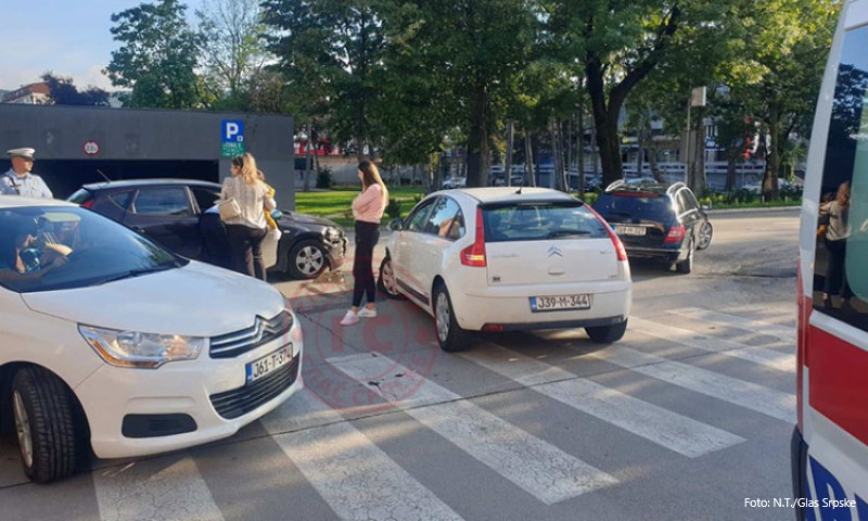 Sudar dva "citroena" u Banjaluci: Dijete lakše povrijeđeno | BL Portal