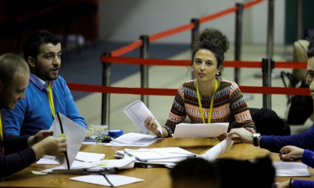 Bez većih odstupanja: U toku brojanje glasačkih listića iz Šipova | BL ...