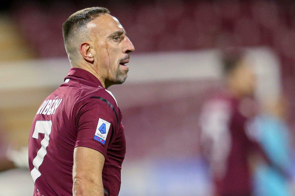 Legendarni krilni napadač: Frank Riberi objavio da je završio karijeru ...