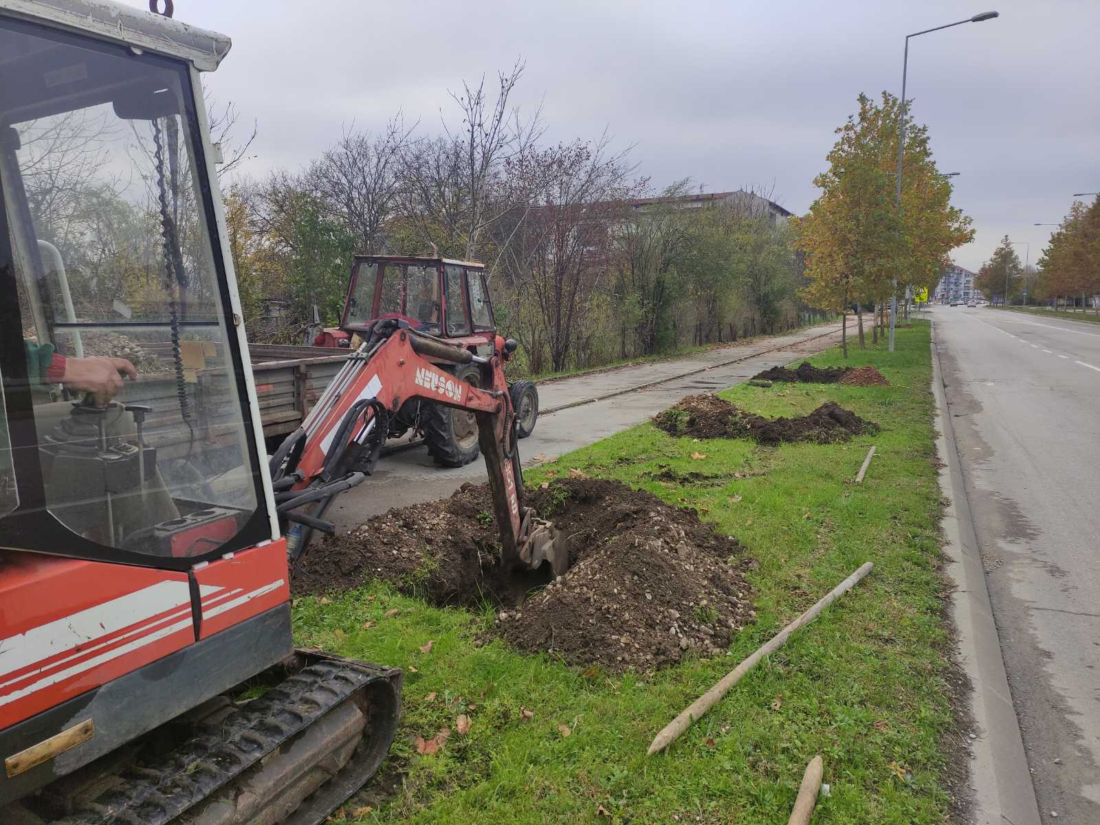 Nastavljena jesenja sadnja: Nove sadnice na više lokacija u gradu | BL ...