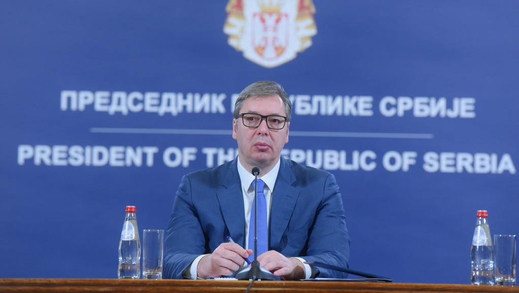 Aleksandar Vučić se obraća naciji povodom situacije na Kosovu VIDEO ... Aleksandar Vučić se obraća naciji povodom situacije na Kosovu VIDEO ...