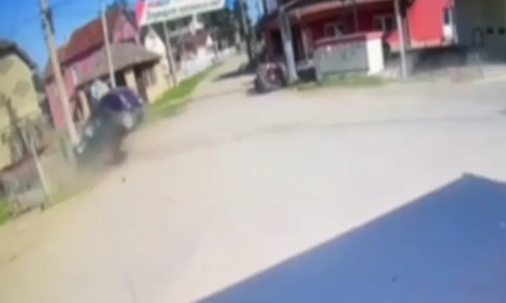 Autom se zakucao u banderu i umro! Tinejdžerka koju je otac pokušao ubiti stala na noge | BL Portal