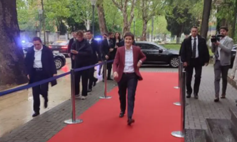 Premijerka Srbije razgovaraće sa zvaničnicima Srpske: Ana Brnabić ... Premijerka Srbije razgovaraće sa zvaničnicima Srpske: Ana Brnabić ...