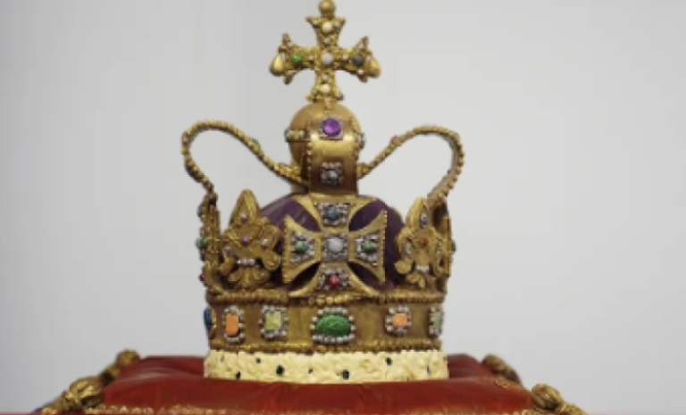 Čisti luksuz! Evo kako izgleda kruna koju će kralj Čarls nositi tokom ...