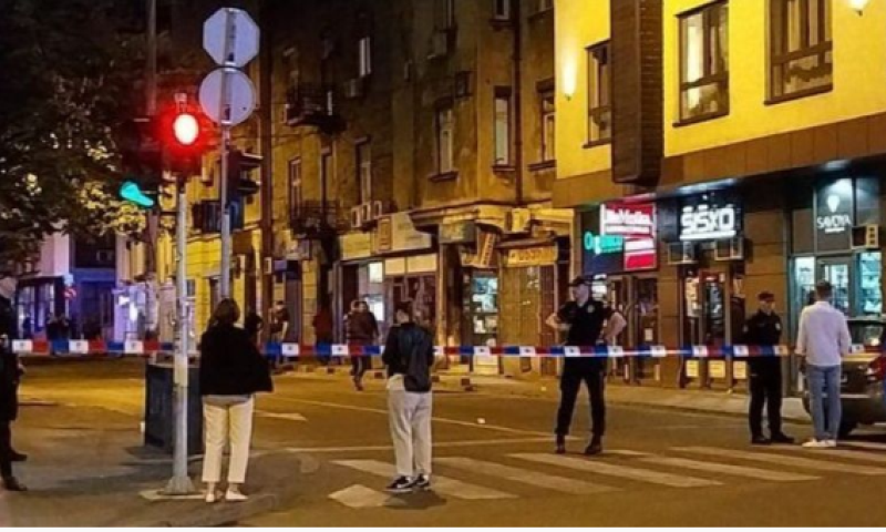 Brza akcija policije! Uhapšen dvadesetogodišnjak koji je ranio dva ... Brza akcija policije! Uhapšen dvadesetogodišnjak koji je ranio dva ...
