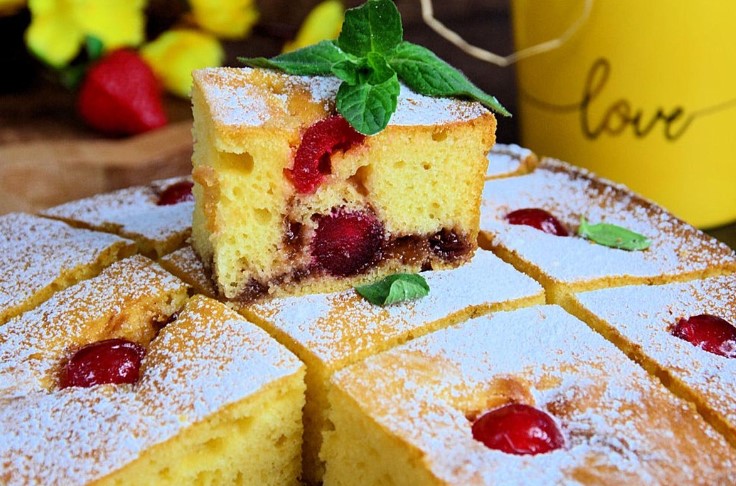 Poslastica koja će se svima svidjeti: Kolač sa marmeladom od jagoda ...