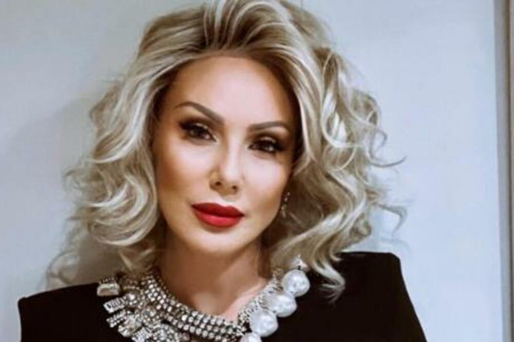 Lepa Brena priželjkuje djevojčicu: Popularna pjevačica sve više pokazuje emocije | BL Portal