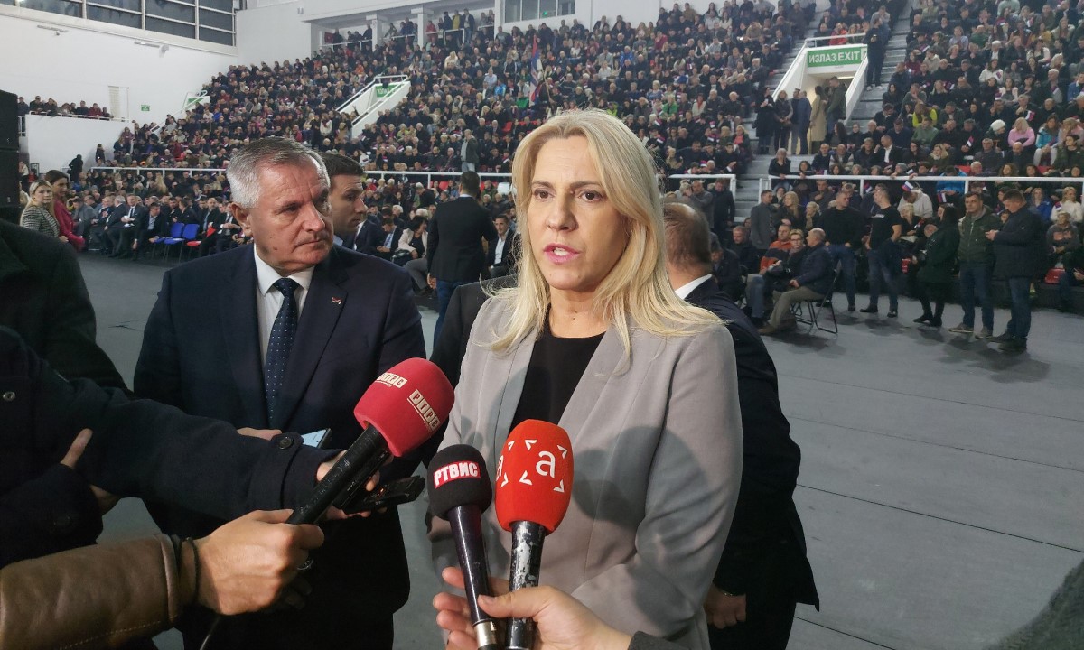 Cvijanovićeva poslala poruku sa skupa: Nećemo dozvoliti ponižavanje ... Cvijanovićeva poslala poruku sa skupa: Nećemo dozvoliti ponižavanje ...