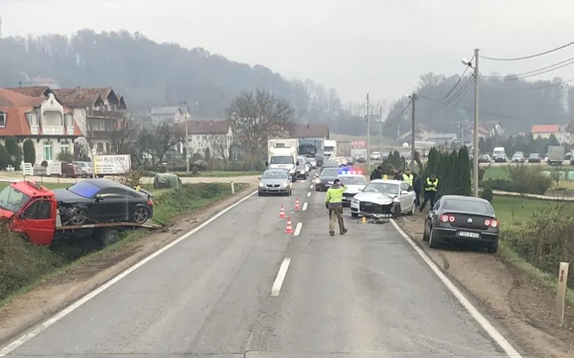 Vozači oprez! Sudar dva automobila, saobraćaj otežan | BL Portal