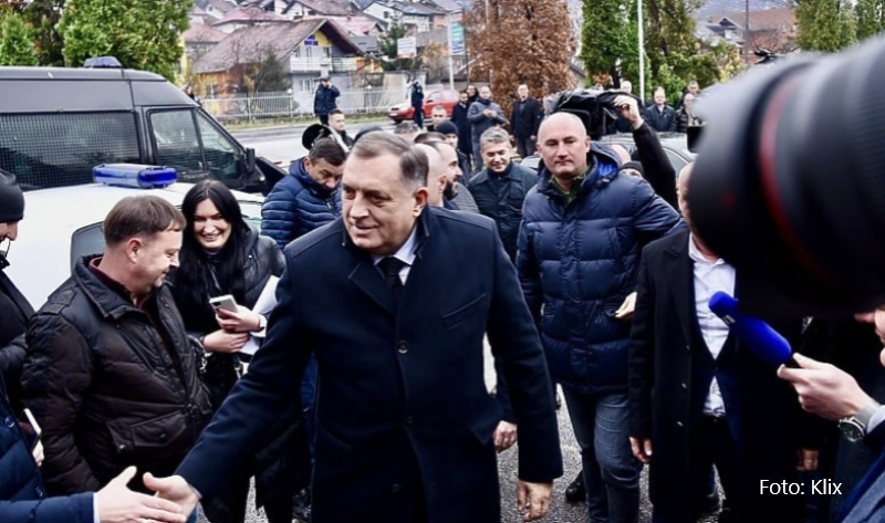 Dodik u pratnji advokata: Predsjednik Srpske stigao u Sud BiH | BL Portal