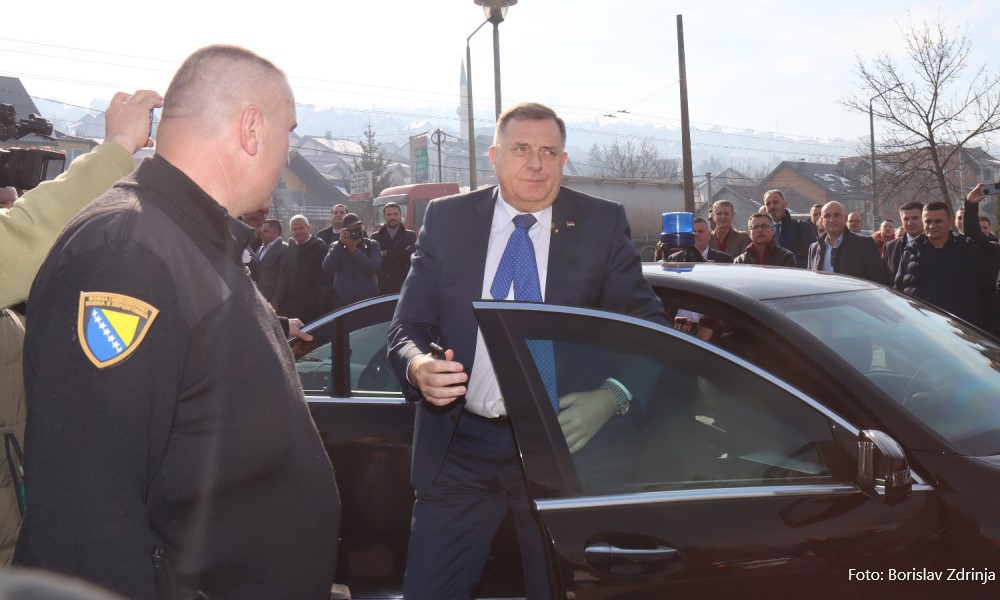 Dočekan aplauzom pristalica: Dodik stigao u Sud BiH VIDEO | BL Portal