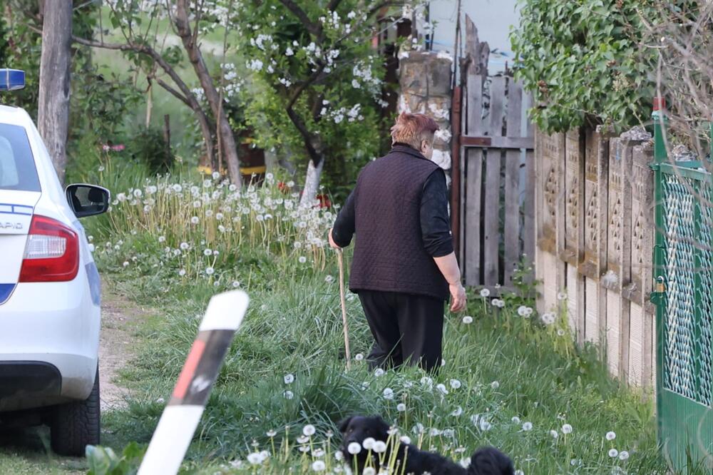 Majka osumnjičenog za ubistvo Danke Ilić (2) stigla u tužilaštvo: Danas će biti saslušana | BL ...