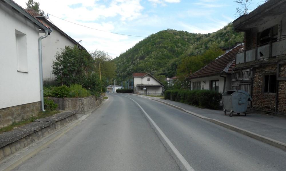 Sve je pusto! Ni u Bratuncu nikakvog dešavanja povodom praznika rada ...