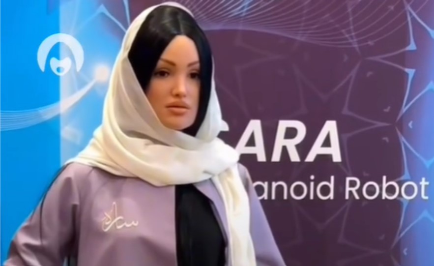 Nosi tradicionalnu odjeću: Robotu Sari zabranjeno da priča o seksu i ...