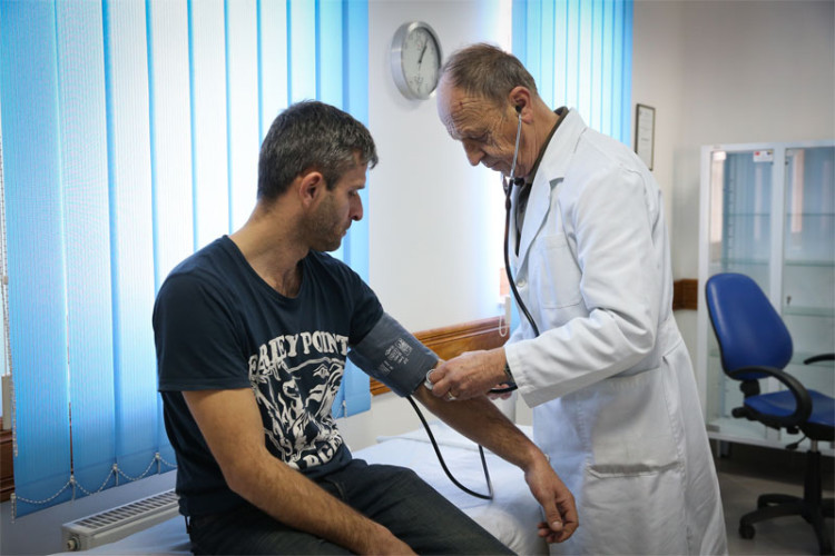 Nedostatak medicinara hronični problem: Ljekare iz penzije vraćaju na ...