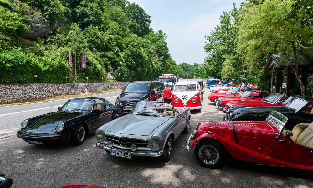 U koloni preko 50 vozila: Oldtajmeri će krstariti ulicama Banjaluke ...