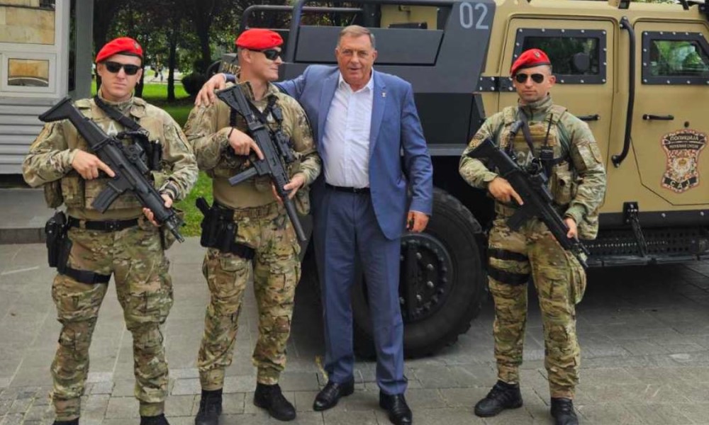 Dodik se fotografisao sa pripadnicima SAJ-a: “Srpska je sigurna!” FOTO ...