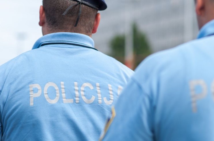 Pucnjava u Puli: Zalutali metak završio u obližnjem vrtiću? | BL Portal