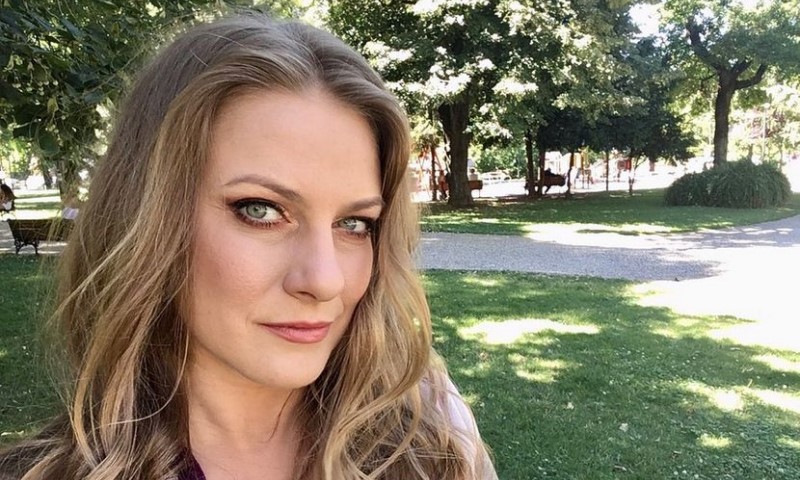 Oslonac pronašla u religiji: Bolna sudbina glumice iz “Selo gori, a ...