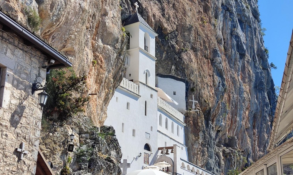 Ovo su stroga pravila prilikom posjete manastiru Ostrog: Pazite da se ...