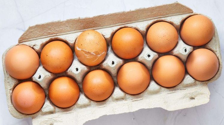 Smije li se jesti napuklo jaje: Evo koliko može stajati da se ne ...