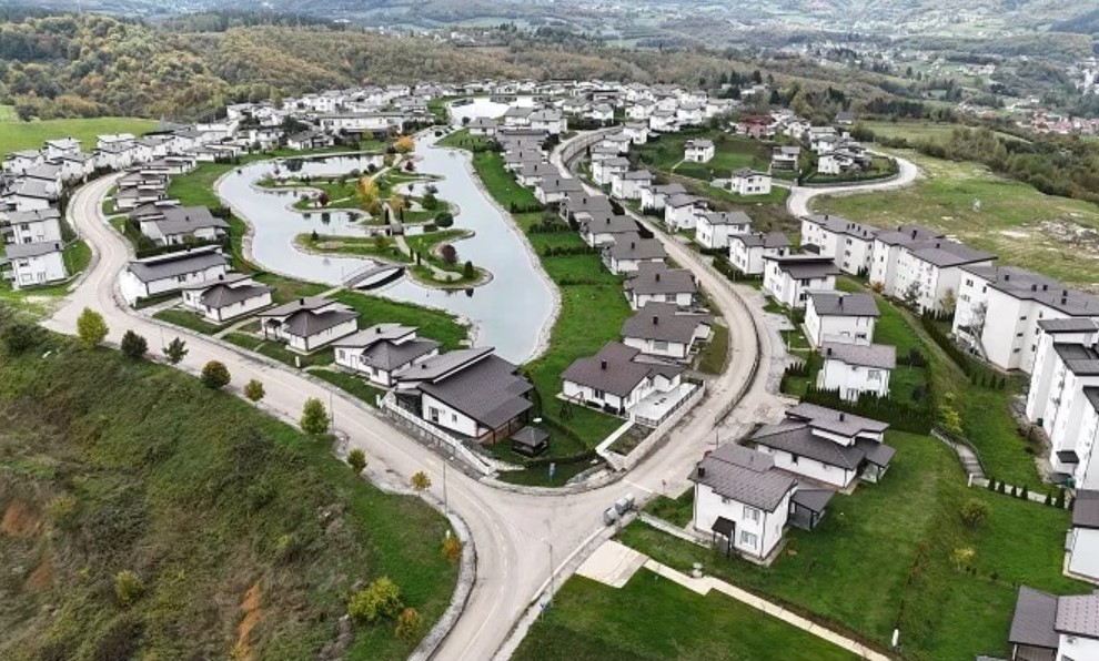 Izgradili privatni grad u BiH: Evo kako izgleda naselje za posebne ...
