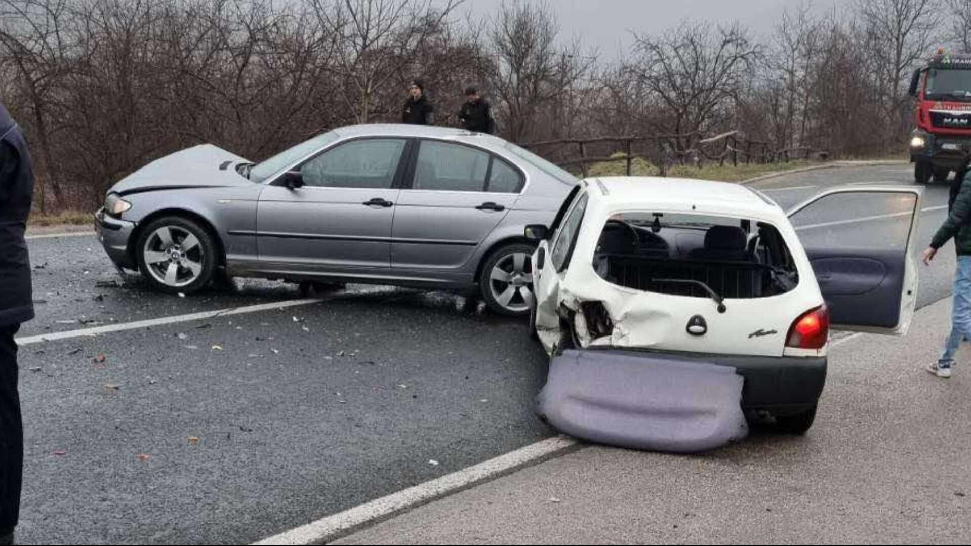 Sudar dva vozila: Povrijeđeno više osoba, saobraćaj obustavljen | BL Portal