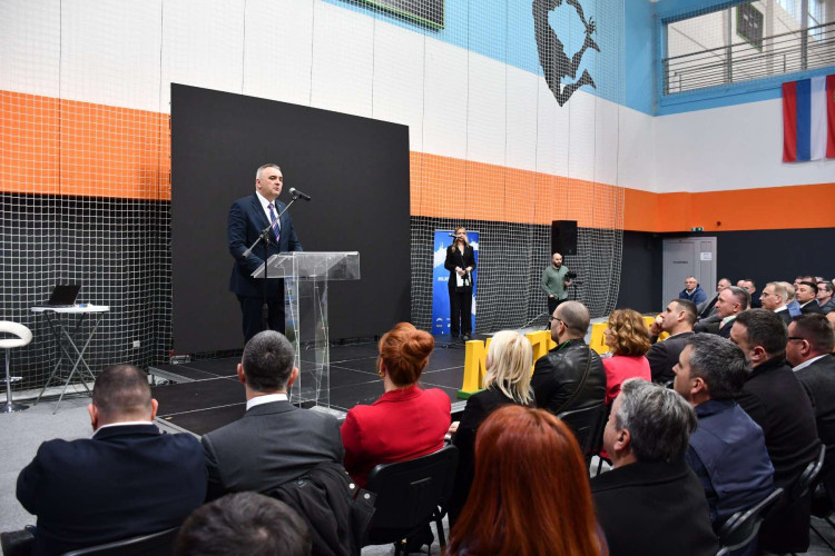 Značajan skup u Gradišci: Minić otvorio Sajam mljekara | BL Portal