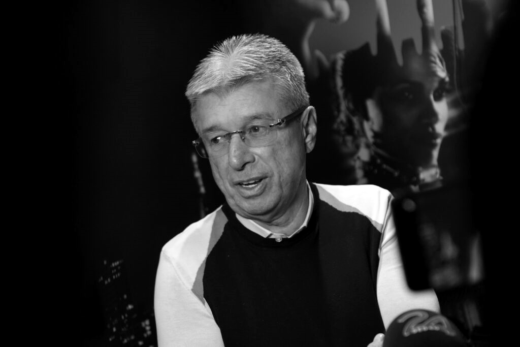 Borio se sa opakom bolešću: Poznat datum sahrane Saše Popovića | BL Portal