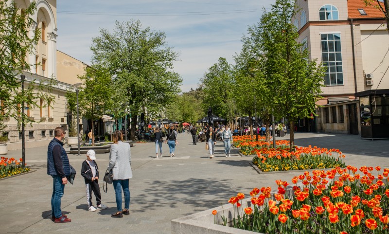 Radno vrijeme tokom prvomajskih praznika: Evo kome je dozvoljen rad u Banjaluci | BL Portal