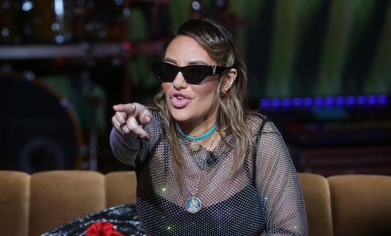 Ana Nikolić objavila tekst nove pjesme: “Bar na tren da sklonim se od ...