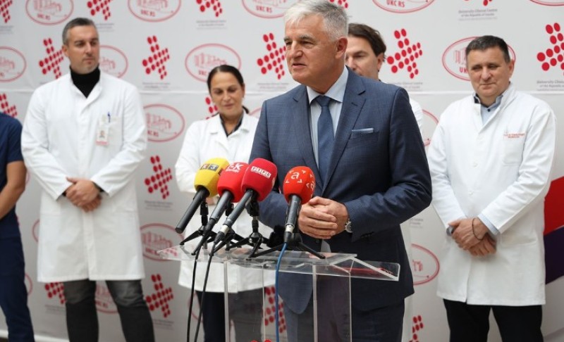 Hirurg svjetskog glasa: Milomir Ninković u posjeti banjalučkom UKC-u | BL Portal